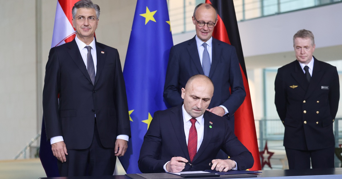 LEOPARD Anušić potpisao ugovore za isporuku 44 borbena tenka ...